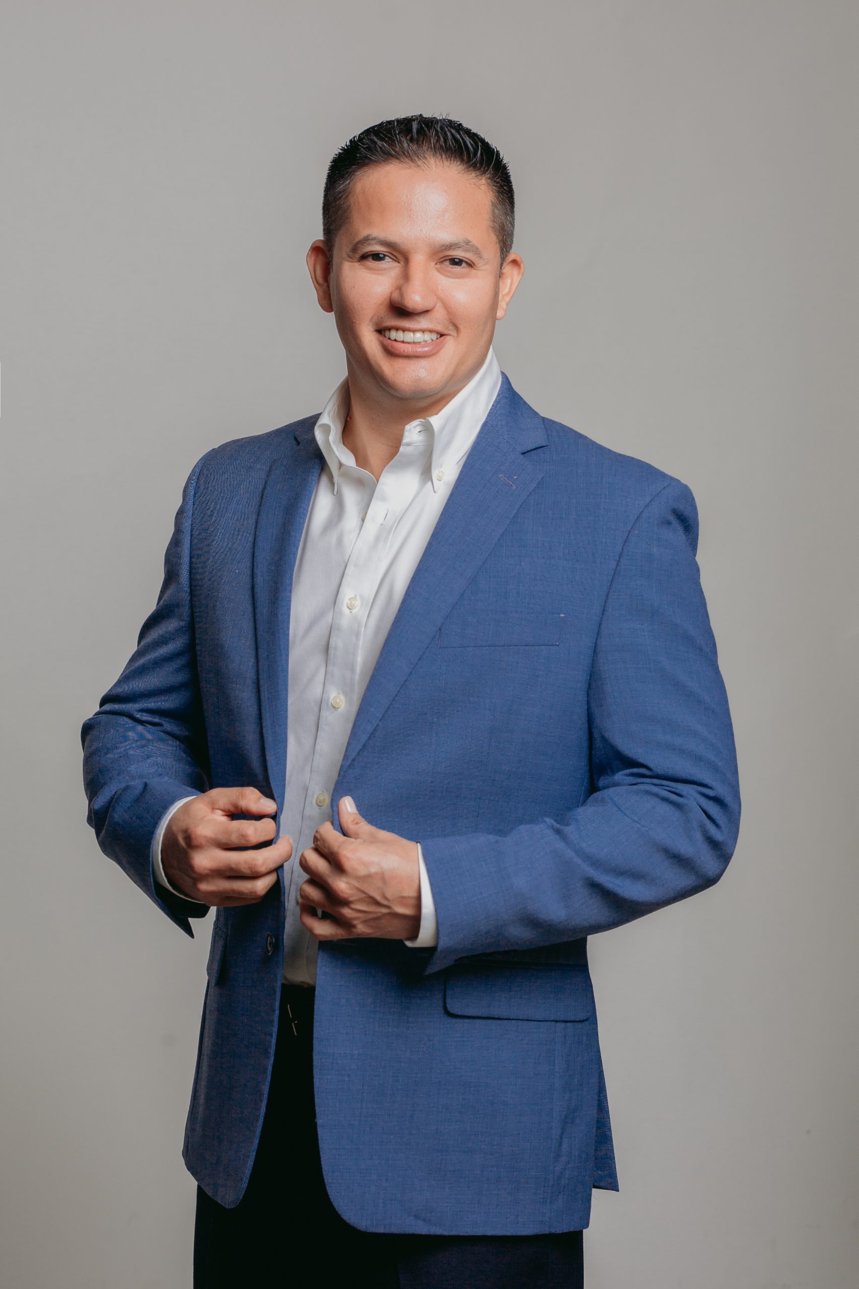 Dr. Alberto Rivera - Dr. Alberto Rivera